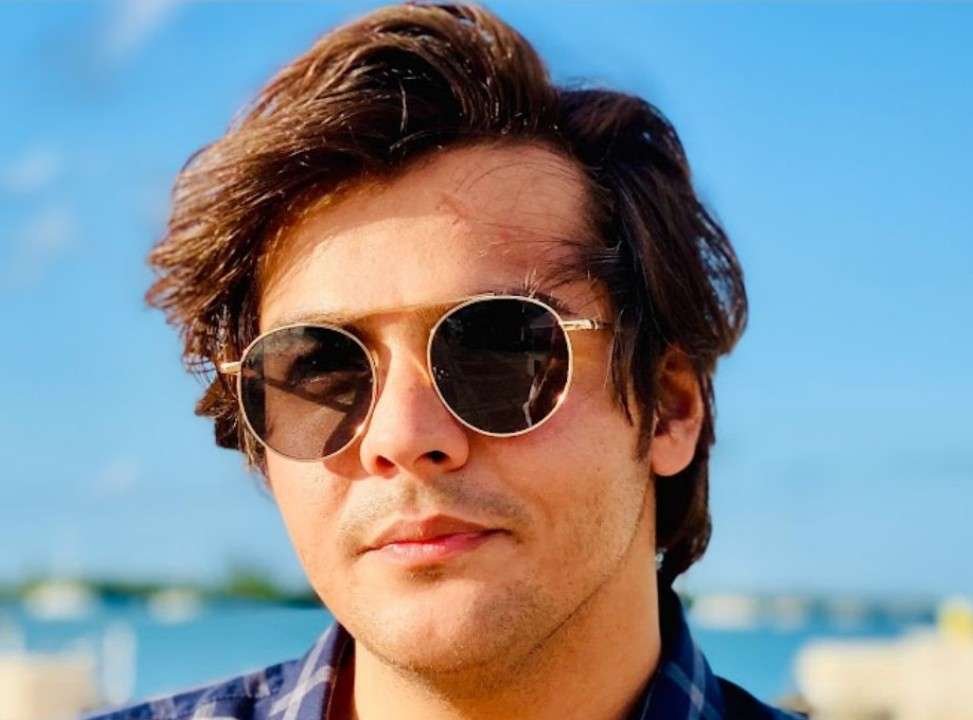Ashish Chanchlani Age: Biography, Family, Net Worth & More ...
